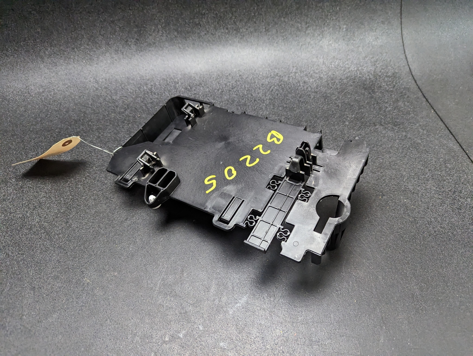 Body Control Module Bracket 2022 BMW X1 61359306899 2016 2017 2018 2019 ...