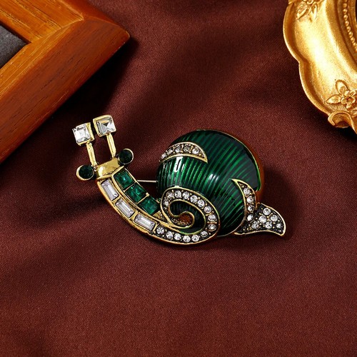 Vintage Design Green Snail Brooch Fashion Elegant Cute Animal Pin Women ...