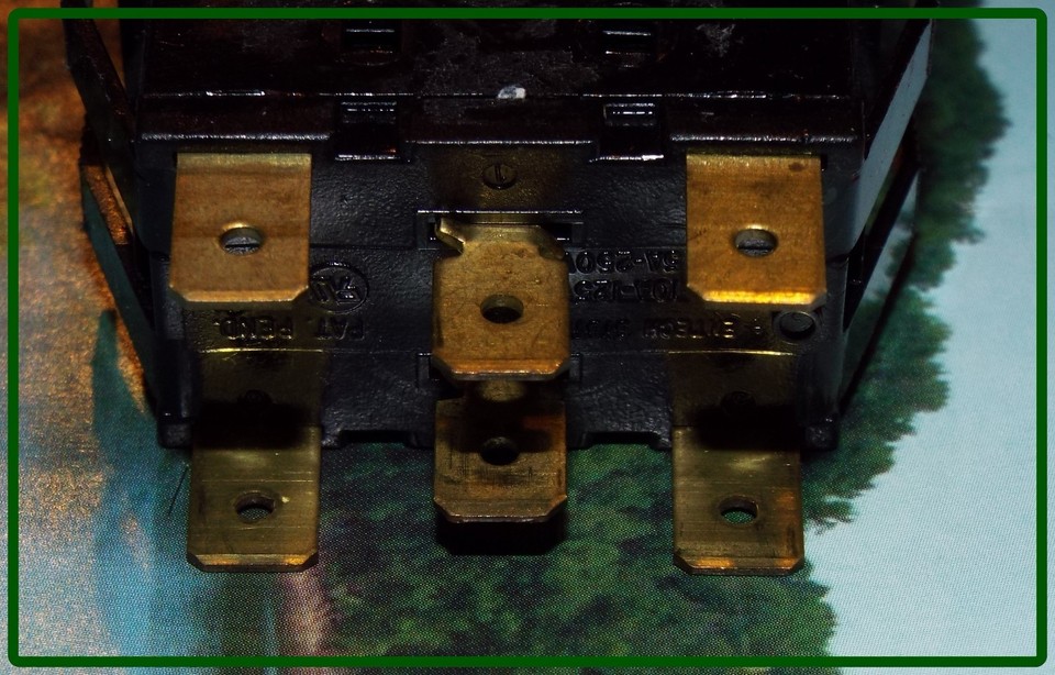 AUX WINNEBAGO AUXILIARY BATTERY SWITCH ON /OFF MOMENTARY FREIGHTLINER ...