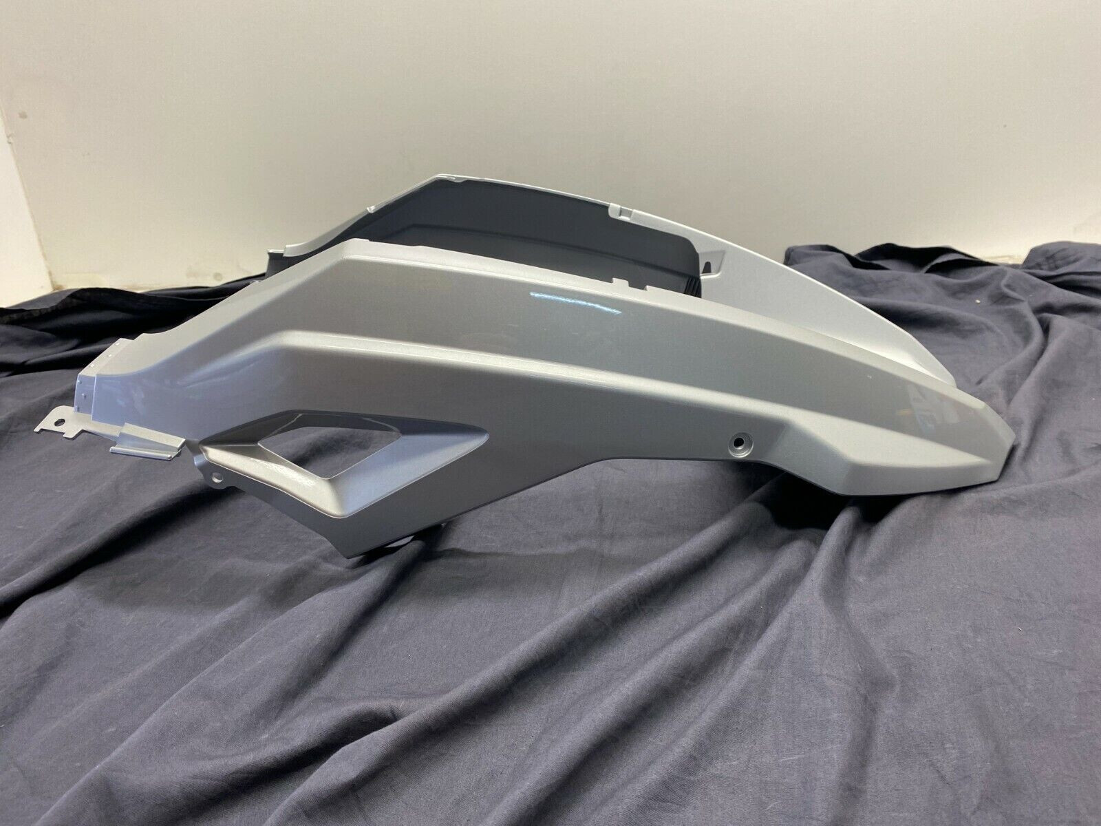 BMW R1200GS 2008-2013 Front Wheel Fender Upper Silver 46617709312 | eBay