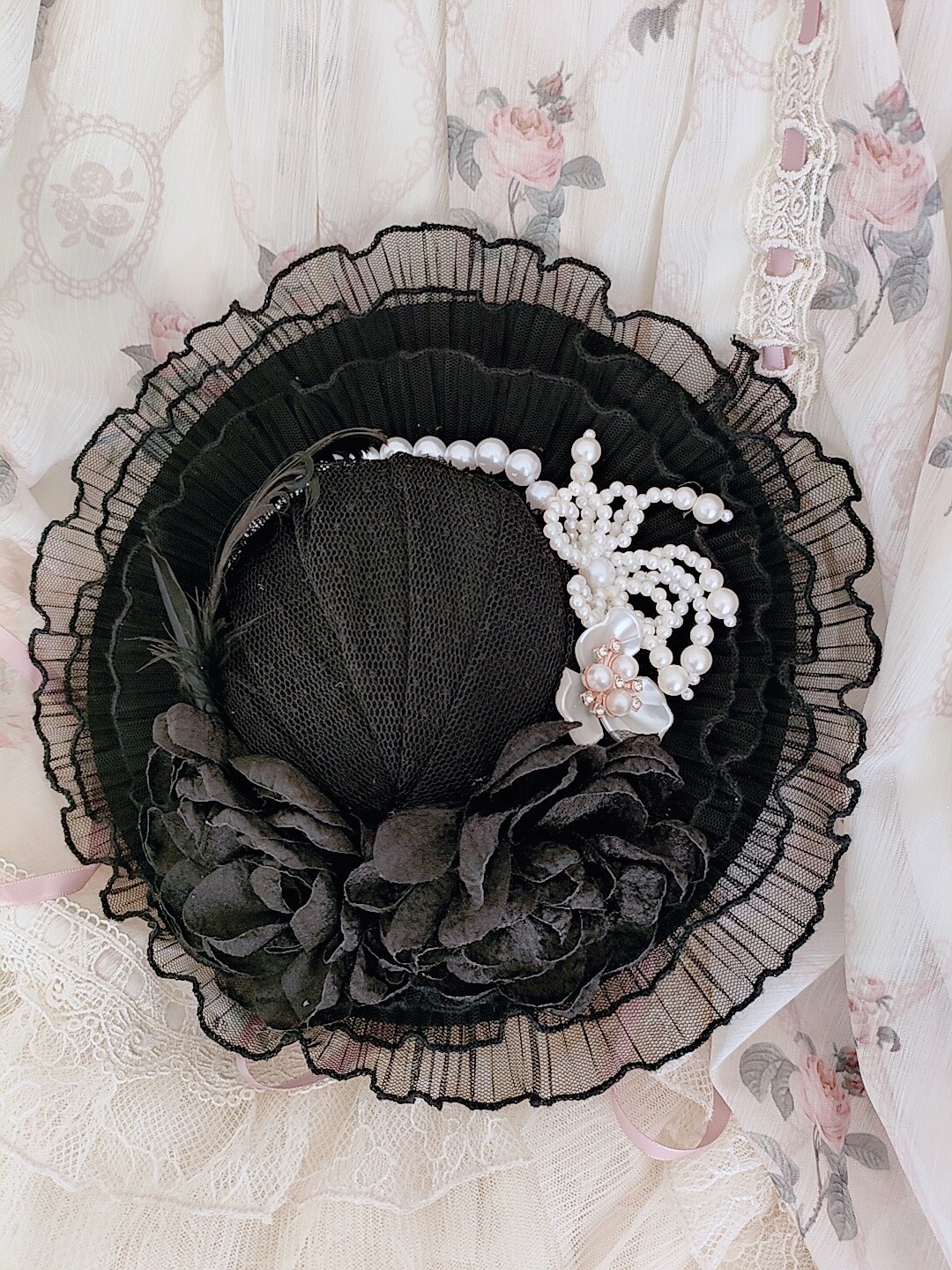 Victorian Woman Flat Top Hat Fascinator with Floral Beads Retro ...