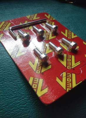 SILVER MOMO SCREW KIT Horn Button Steering wheel | eBay