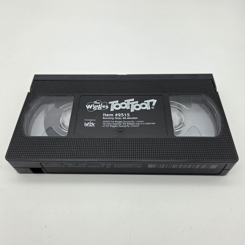 The Wiggles - Toot Toot (VHS Tape 2000) 18 Fun Songs - Green Clamshell ...