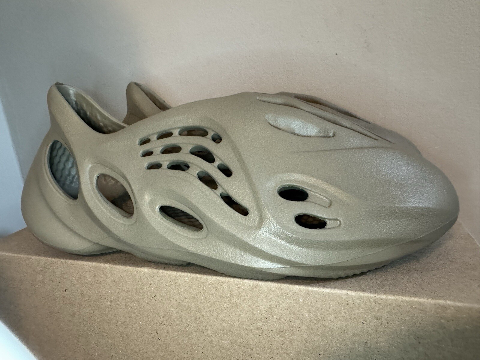 adidas Yeezy Foam RNR Stone Taupe Size: US M 13 ID4752 | eBay