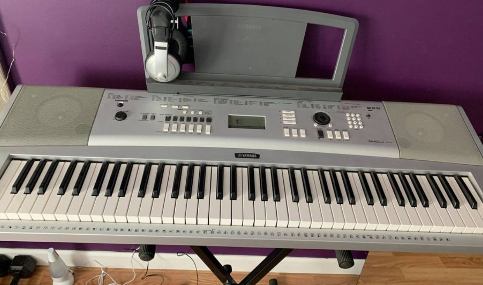 Yamaha Portable Grand Piano DGX-230 Piano Electronic Keyboard 76 Keys ...