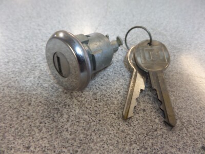STRATTEC 605533 OEM GENERAL MOTORS DECK MOUNT TRUNK LOCK | eBay