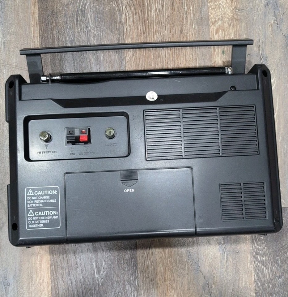 C Crane CC Radio SW AM/FM SW Portable Shortwave Radio Twin Coil Tested ...