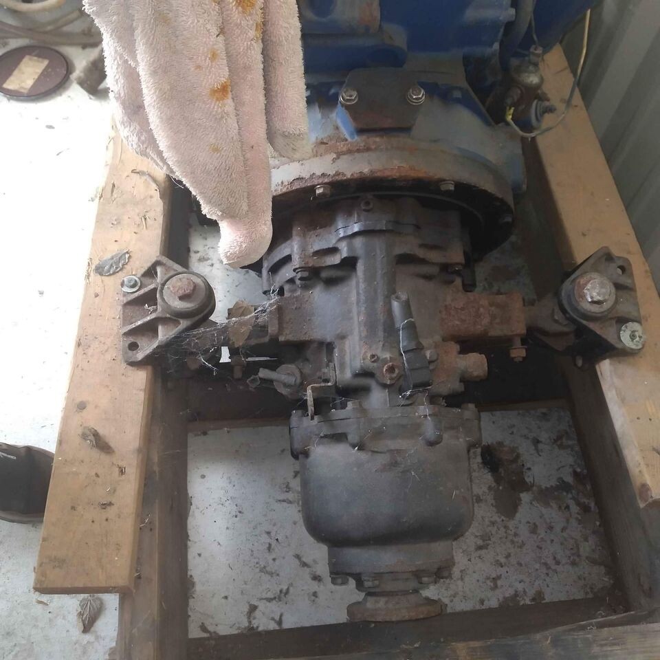 Nissan SD22 , CN4-33 65 HP Marine Diesel engine - Velvet Drive | eBay