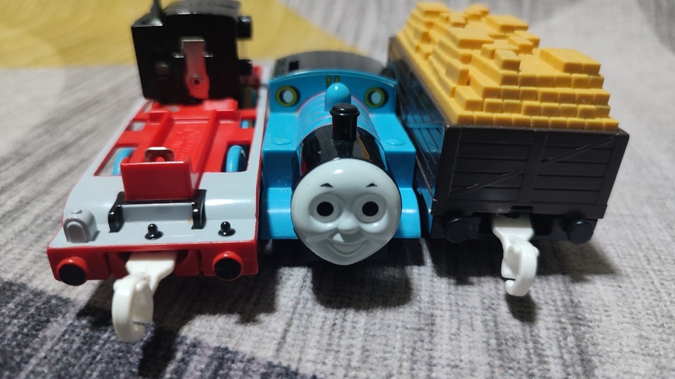 Thomas and Friends Back and Go Thomas Rare Train Engine Tomy Plarail ...