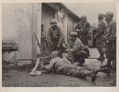 WW2 US Army 1944 Soldiers urban military operation WWII 10x8 Original ...