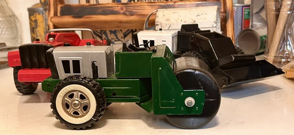 Vintage 1970s Tonka Mini Scraper Earth Mover, mini steamroller, and ...