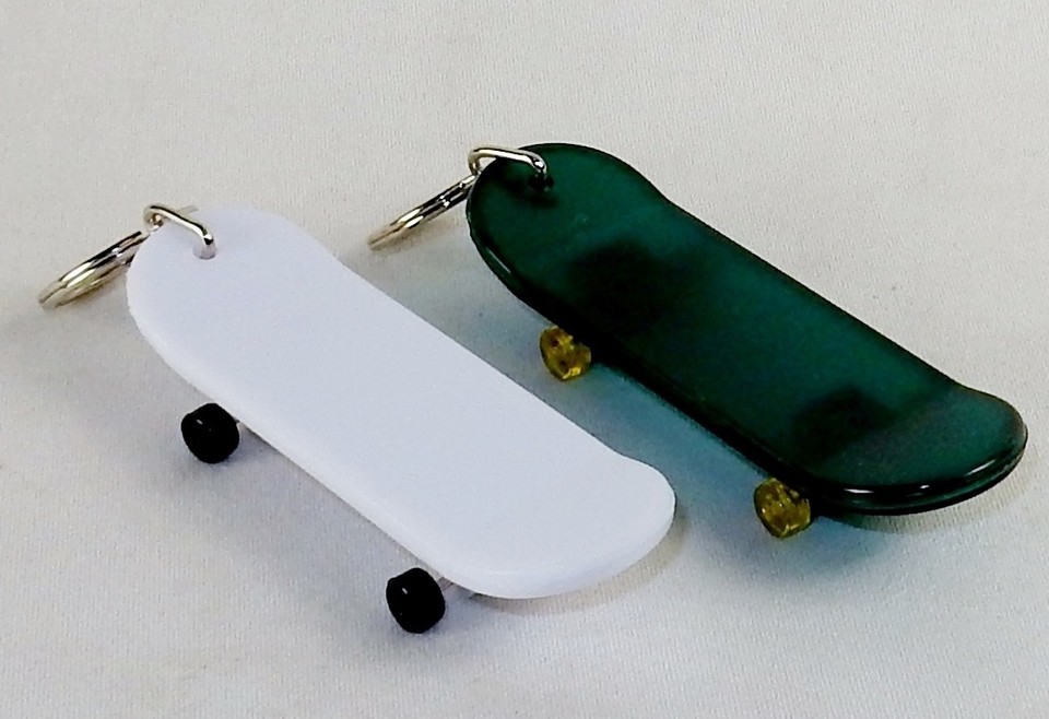 Lot of 12 Skateboard Key Rings, Choice Of White or Green, Realistic ...