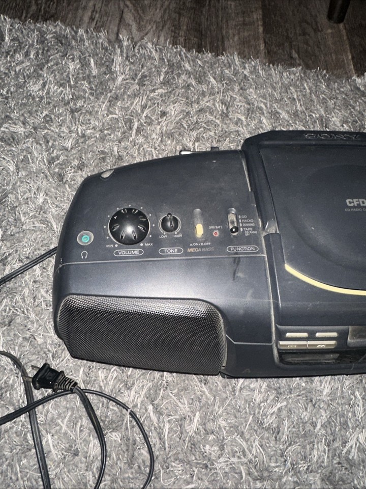 Sony CFD-222 AM/FM/CD/Cassette Tape Player Boombox - READ DESCRIPTION ...