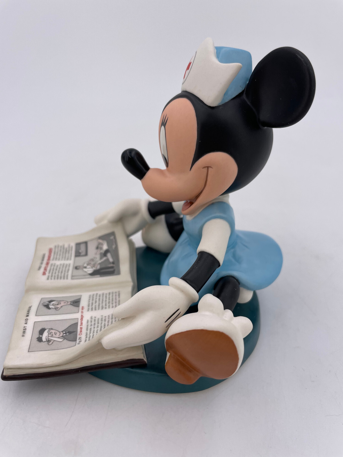 Walt Disney Classics- Minnie Mouse, Student Nurse, New in Box, w/COA ...