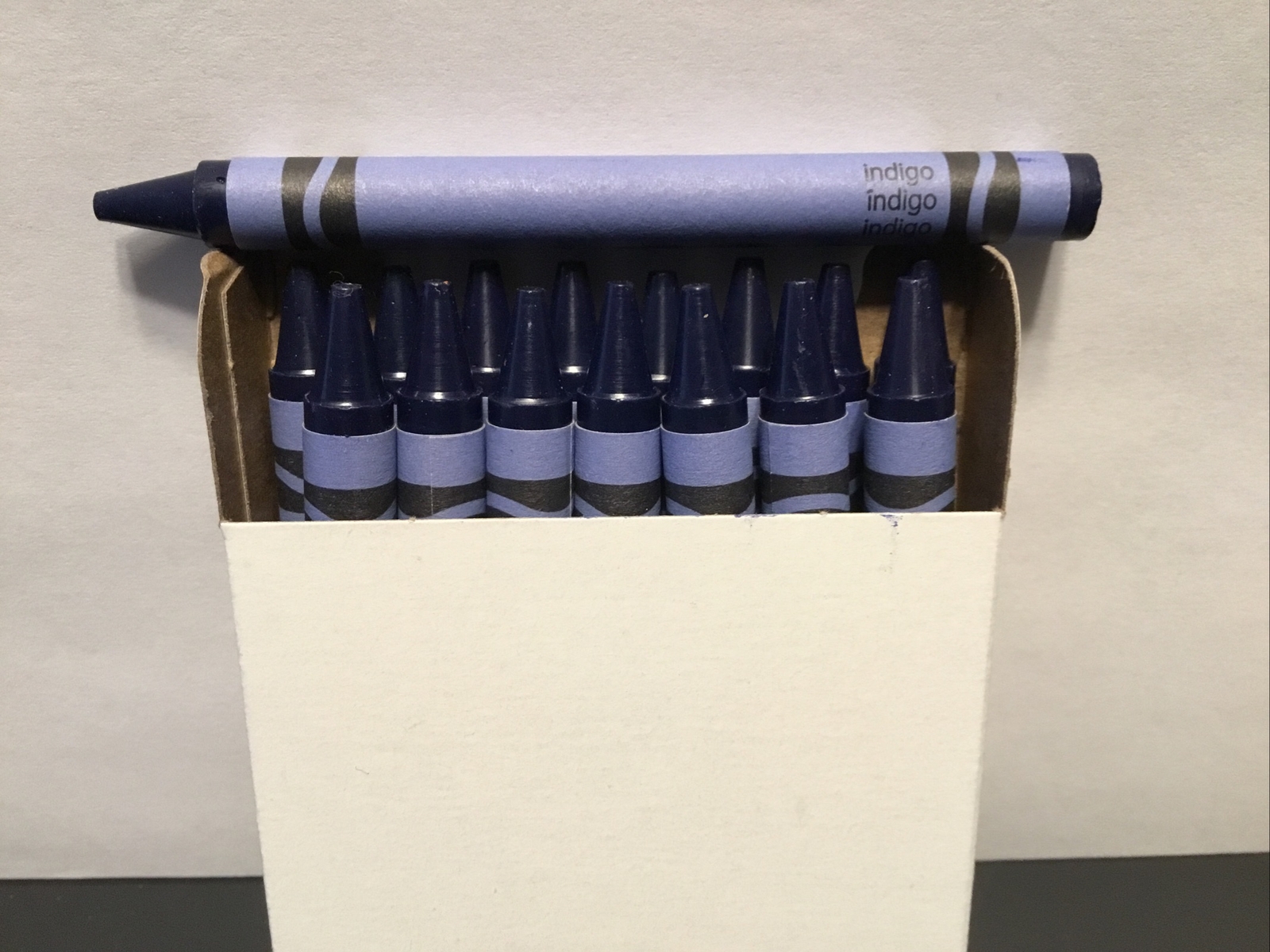 (16) Crayola Crayons (indigo) BULK | eBay