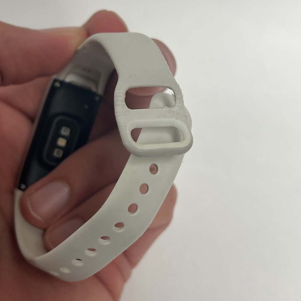 Samsung Galaxy Fit Activity Tracker (SM-R370) - Silver (Drains Charge ...