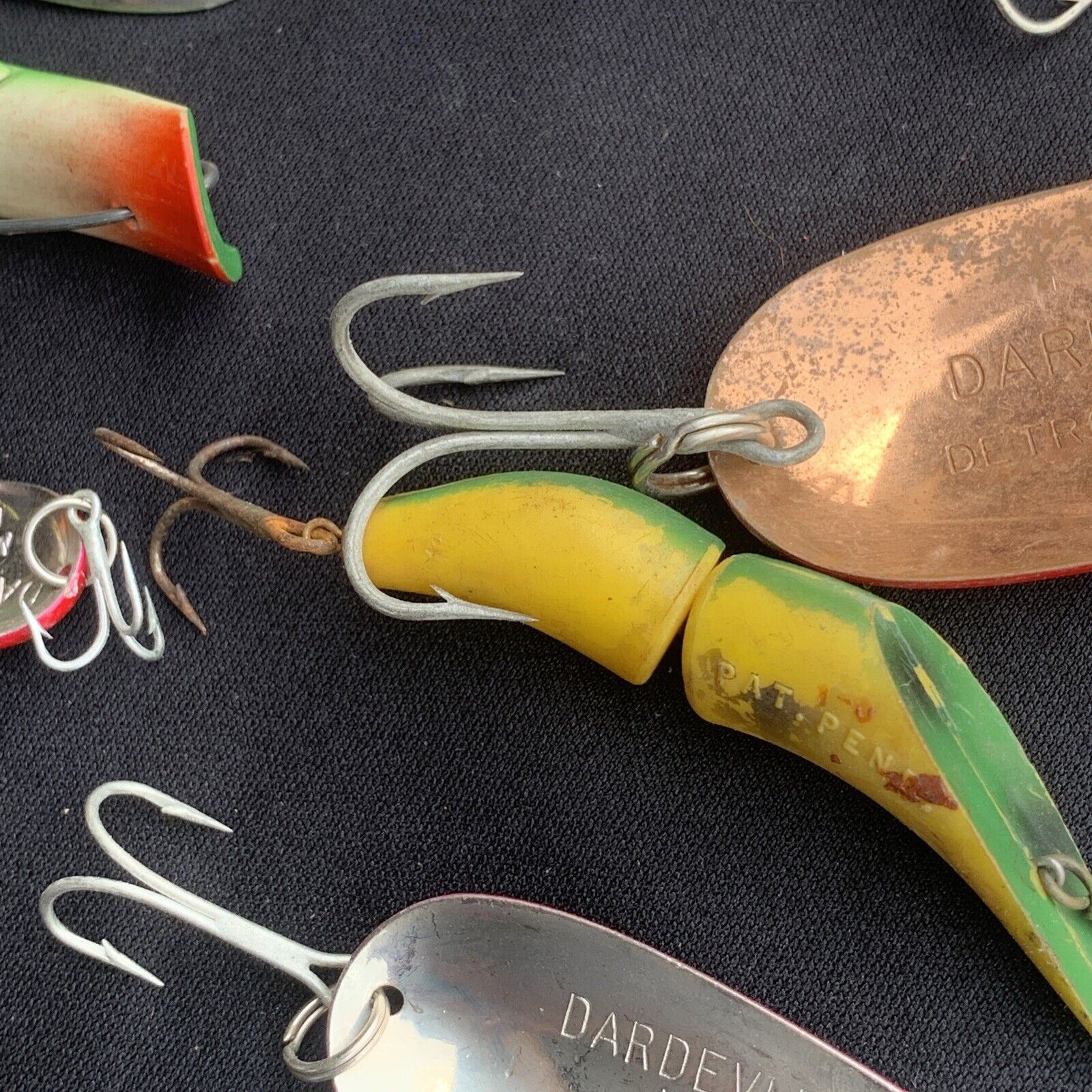 (20) Vintage Fishing Lure Lot - Fred Arbogast Mud Bug, Rapala, Red Eye ...