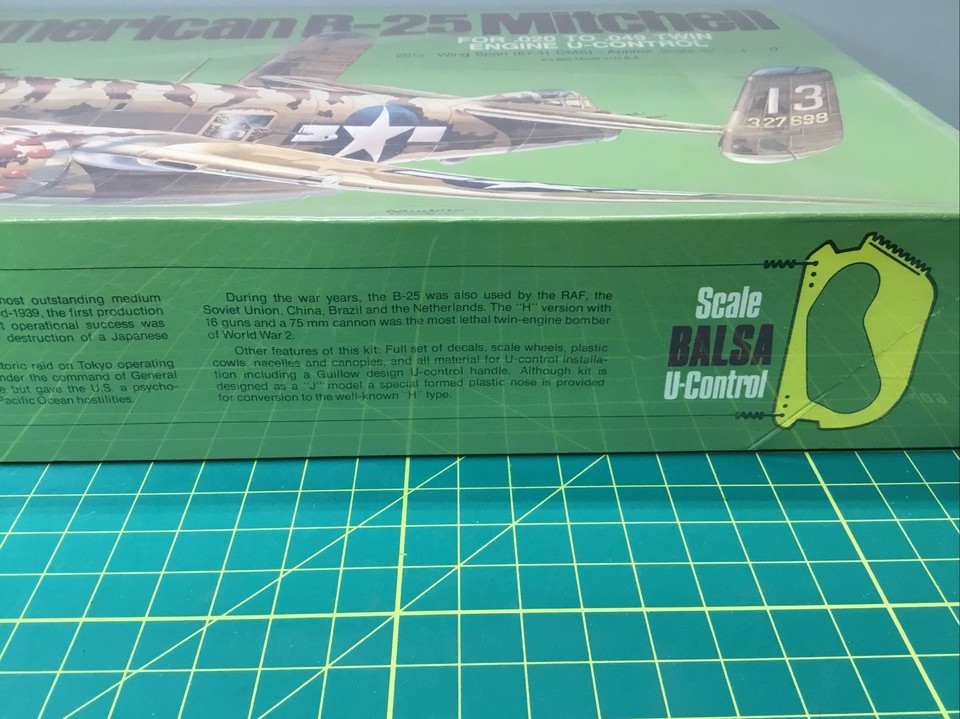 WW2 North American B-25 Mitchell Scale Model Guillows Balsa Kit 26.5 ...