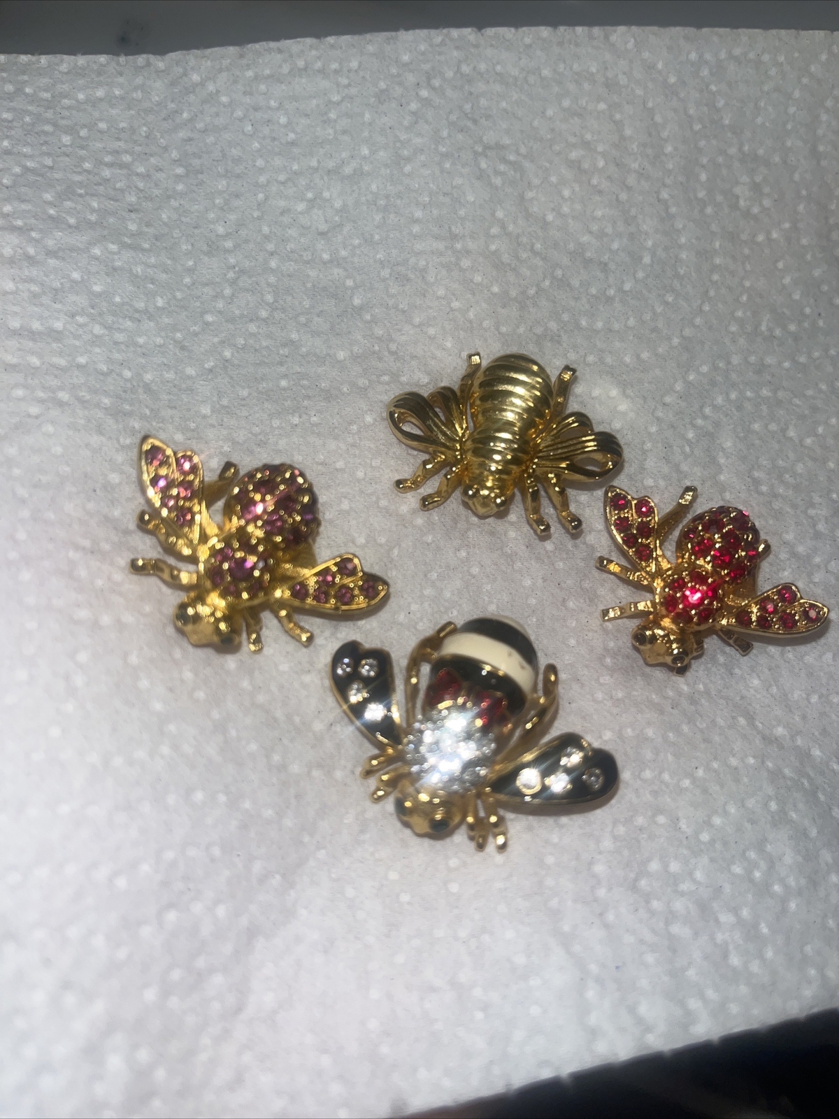 4 Joan Rivers Bee Pin Brooch - Gem