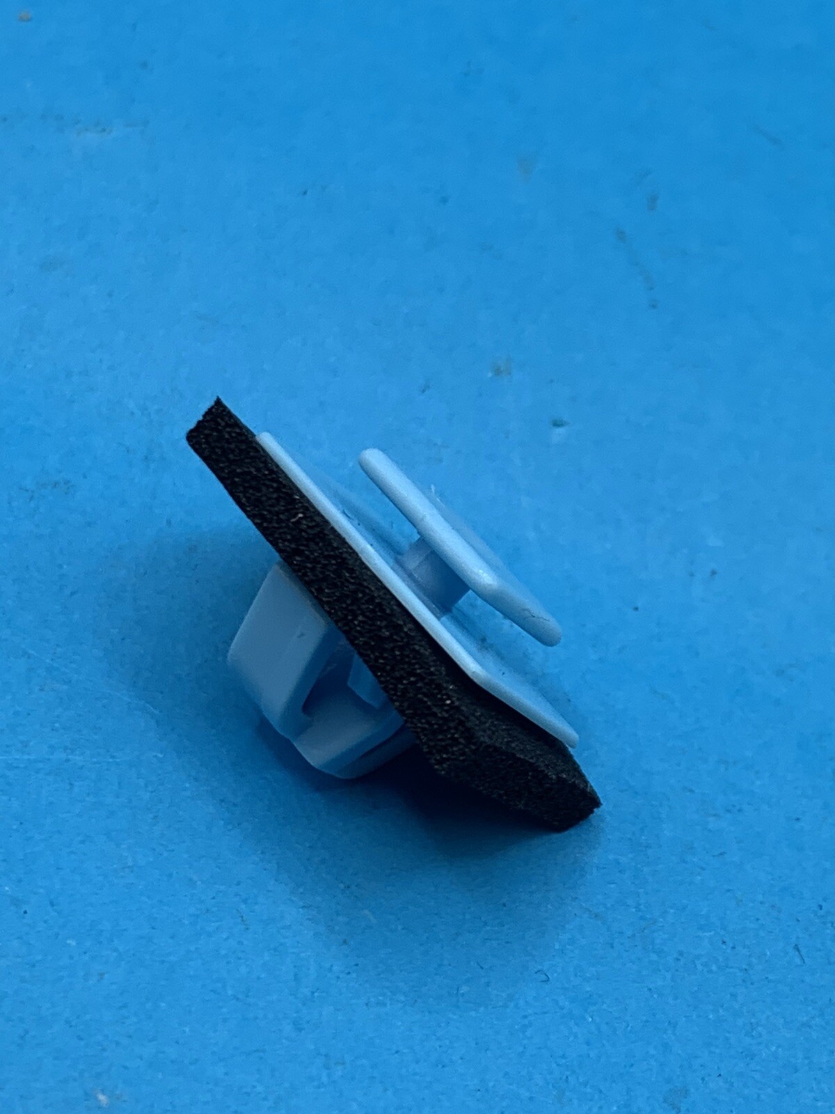 (Pack of 25) Moulding Clip Side Garnish W/ Sealer for Hyundai & Kia ...