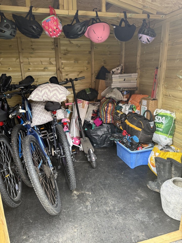 8x8ft Timber shed with double doors. Lighting and Double Electric ...