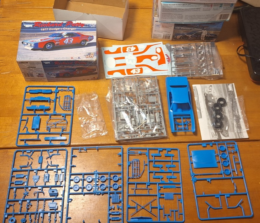 Lot of 6 NASCAR Model Car Kits – Dale Earnhardt, Richard Petty, Bobby ...