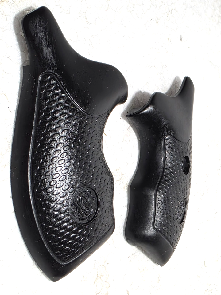 Smith & Wesson Factory Fits J Frame Round Butt Rubber Boot Grips Logo ...