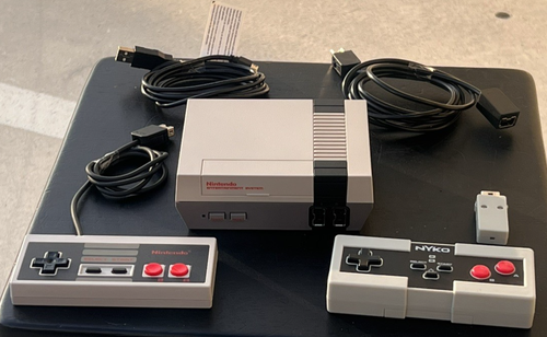 Nintendo Entertainment System 512MB NES Classic Edition Console - CLV ...