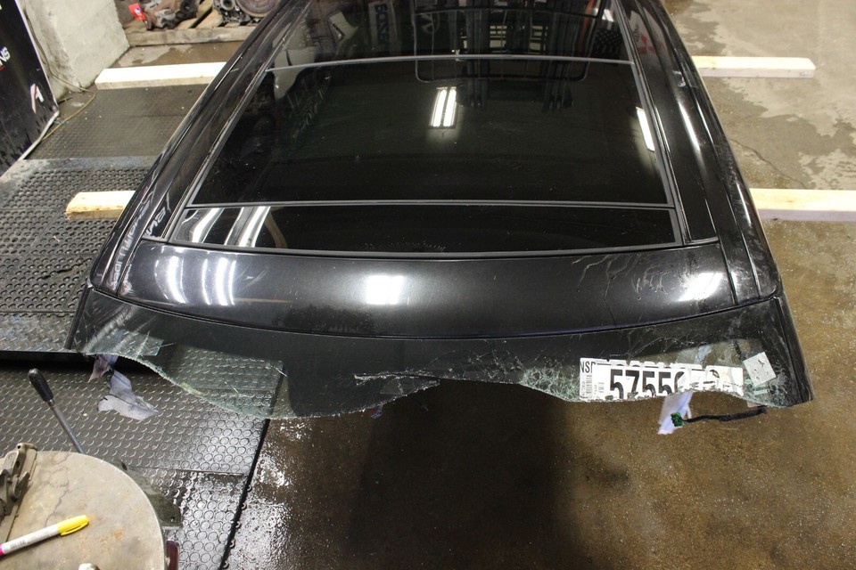 2014-2016 Range Rover Roof Panel W/ Pano Sunroof Glass Structure Cut