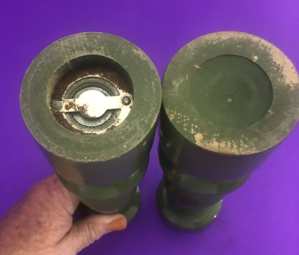 VTG MCM Retro Green Wood Salt and Pepper Shakers 9 Inches Great ...