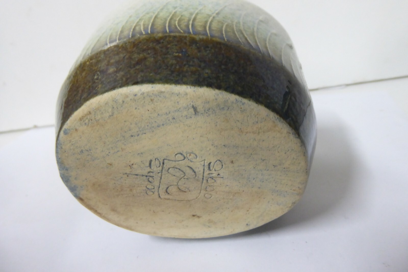 VINTAGE SIBBO SIPOO HOGBACKA FINLAND POTTERY BOWL HAND PAINTED EMBOSSED ...