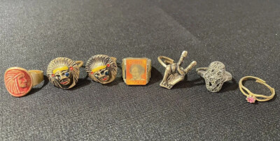 Vintage vending machine RINGS three stooges flicker, Indian head, peace ...