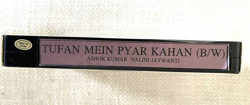 TOOFAN MEIN PYAR KAHAN 1966 VHS Hindi Movie B W Ashok Kumar , Nalini Jaywant | eBay