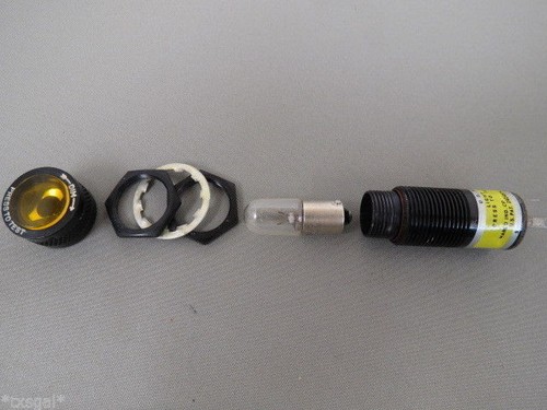 Press to Test Light With Dimming Feature Yellow Lens Aircraft NOS (28V ...