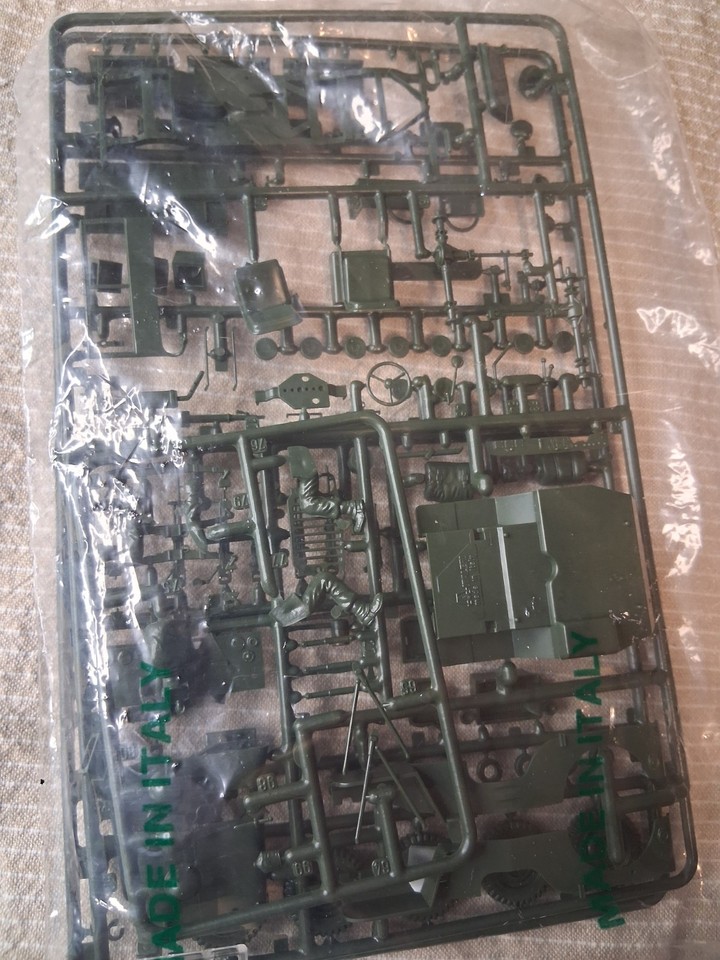 4 Vintage Testors Model Kits Kangaroo M-32 Tank Priest M7 NO BOX NO ...