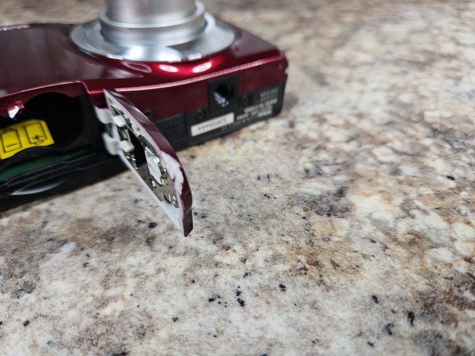 Nikon COOLPIX L22 12.0MP Compact Digital Camera ☆ Tested / Works ☆ Read ...