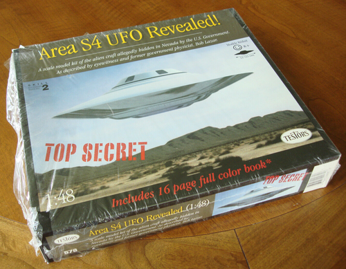 Area S4 UFO 1:48 Model Kit #576 - Testors - 1994 - Open but Complete ...