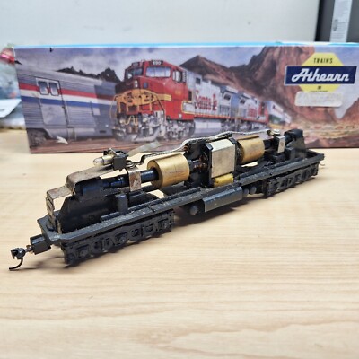Athearn FM Trainmaster, HO chassis frame Engine locomotive drive train ...