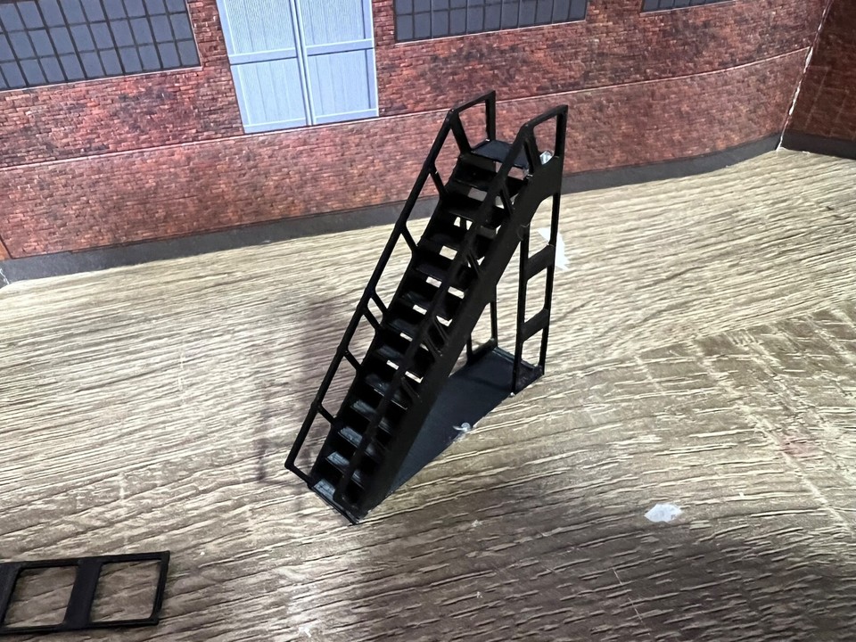 HO Scale Stairs and Landing with Railings - Twelve steps over two ...