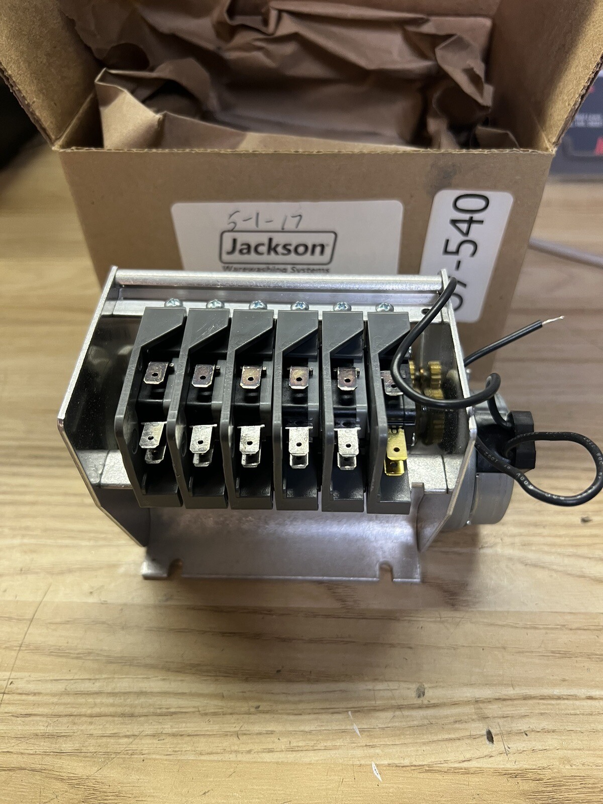 Jackson Timer, 240V /6Cams /1Rpm /60Hz /15A 5945-121-41-60 - Free ...