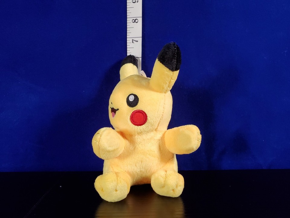 Pokemon Center Pikachu TCG Cheek Rubbing Nuzzle Magnetic Card Holder ...
