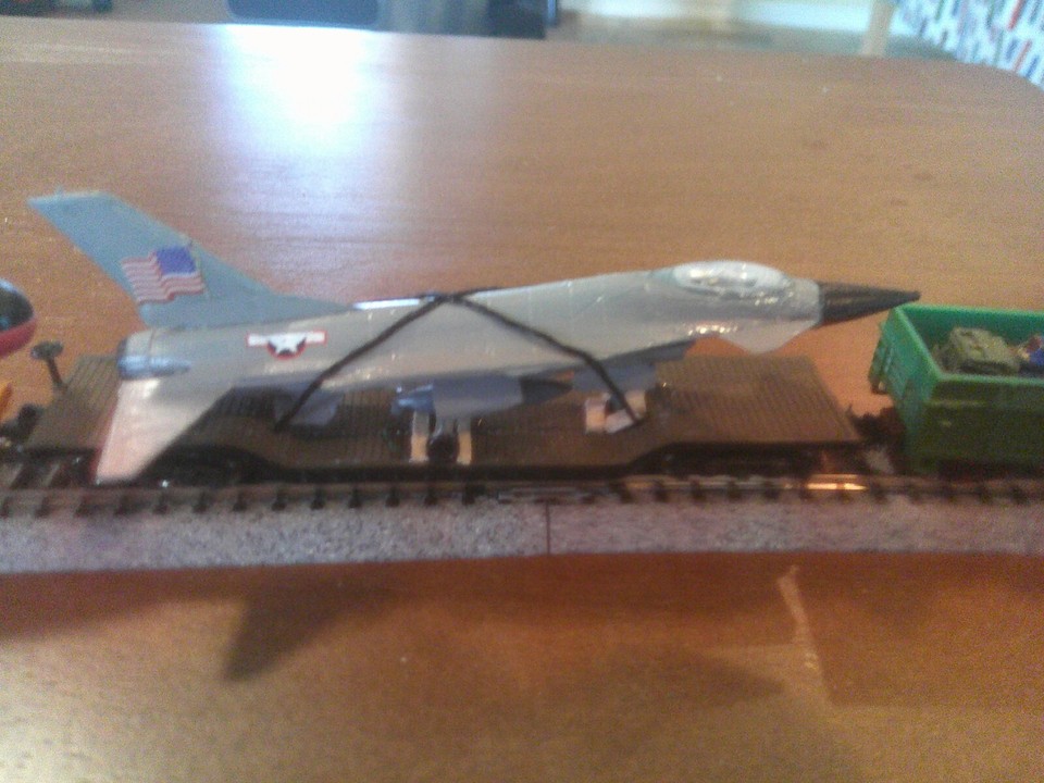 N Scale Military Submarine and Jet Fighter loaded on railcars (3 Rail ...