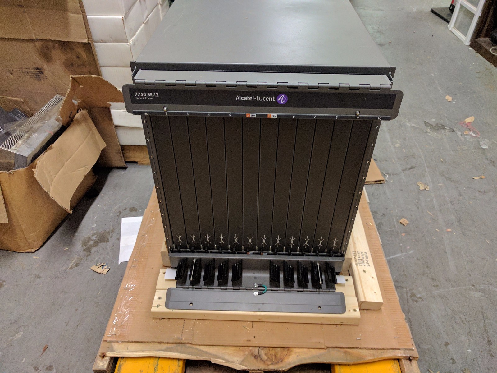 Alcatel-Lucent 7750 SR-12 Chassis w/ 3 Fan Trays, No PWR ( We Buy For ...