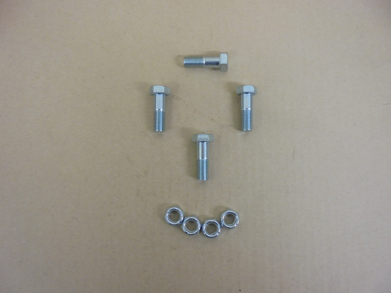 Triumph STAG ** PROPSHAFT / DRIVESHAFT BOLTS * set of 4 inc half nuts ...