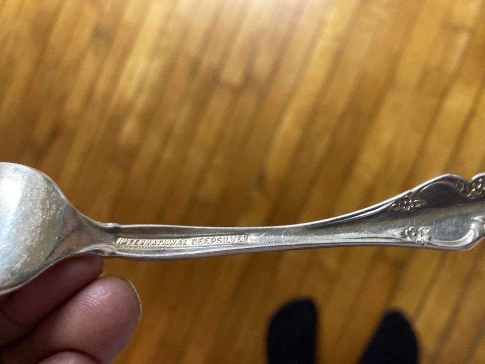 International Deep Silver flatware 8 place set w/ extras Orleans ...