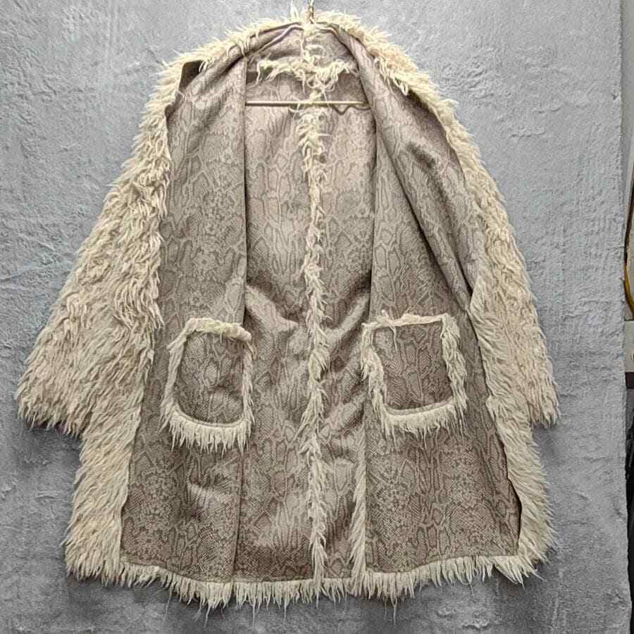 SW3 Bespoke Faux Angora Faux Snake Skin Lining Vintag… - Gem