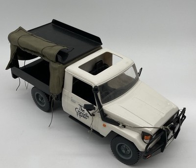 Vintage 2001 The Crocodile Hunter “Troopy” Toyota Land Cruiser Toy ...
