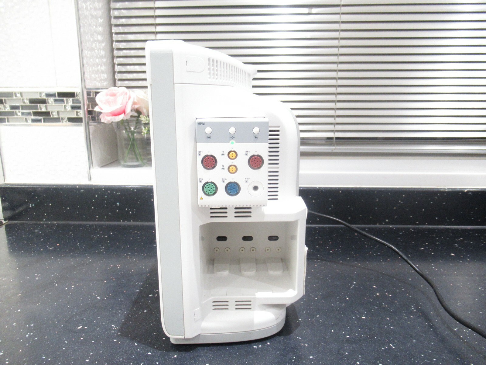 MINDRAY BENEVIEW T8 17" TOUCH PATIENT ANESTHESIA MONITOR SPO2 ECG MPM ...