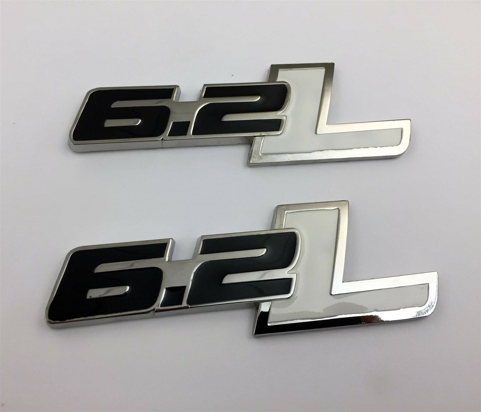 PAIR FORD CHEVY GM 6.2L EMBLEMS CHROME / BLACK / WHITE UNIVERSAL 4-3/4 ...