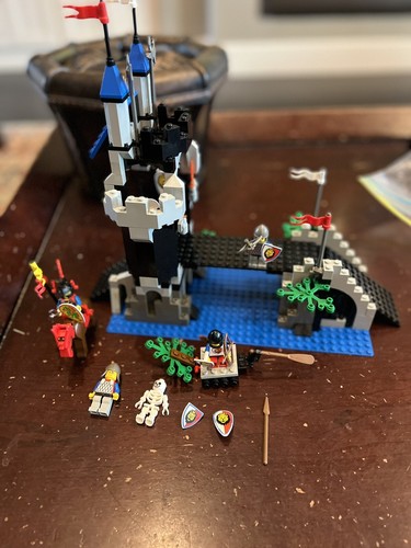 LEGO Castle: Royal Drawbridge (6078) 100% Complete W Box And ...